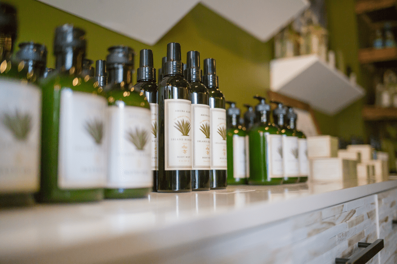 Aruba Aloe Celebrates the Holidays by Sharing with Those in Need