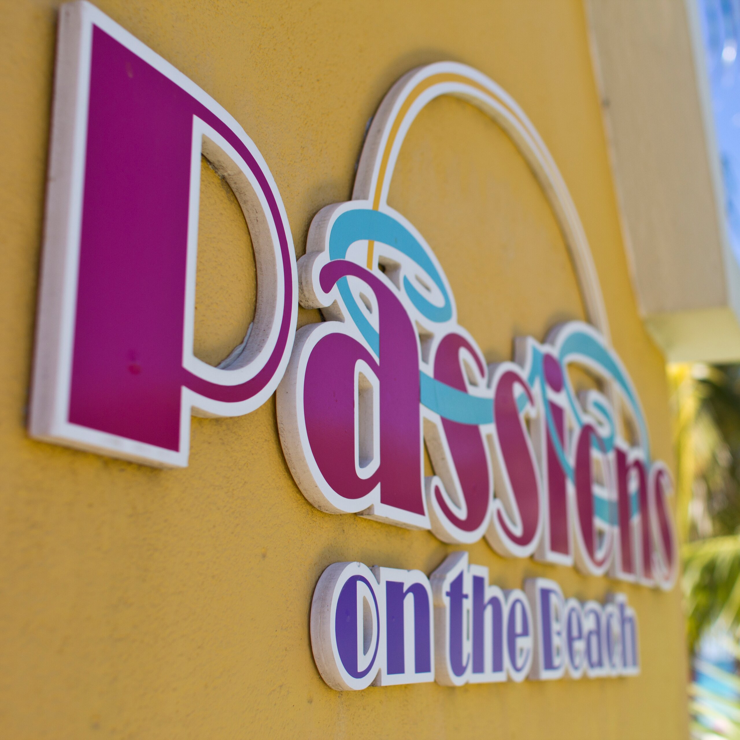 Passions on the Beach Presents Lam Shanks Braised in Red Wine | Aruba.com