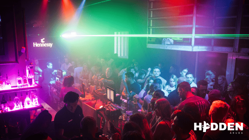 Latin Clubbing - Bienvenida Primavera: The Hottest Party in Town!