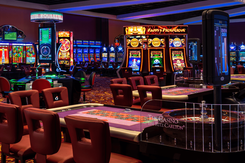 Easter Monday Bingo at The Ritz-Carlton, Aruba