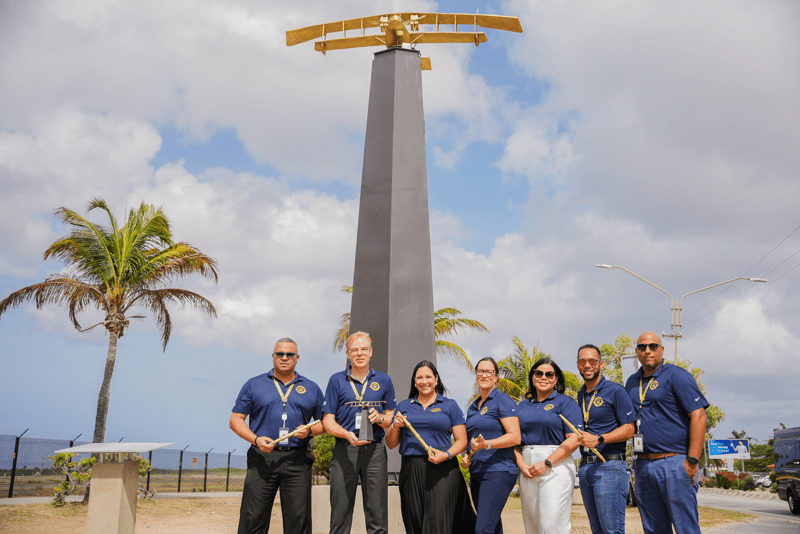 Nieuwe openbare kunstinstallatie onthuld om 100 jaar luchtvaart op ...