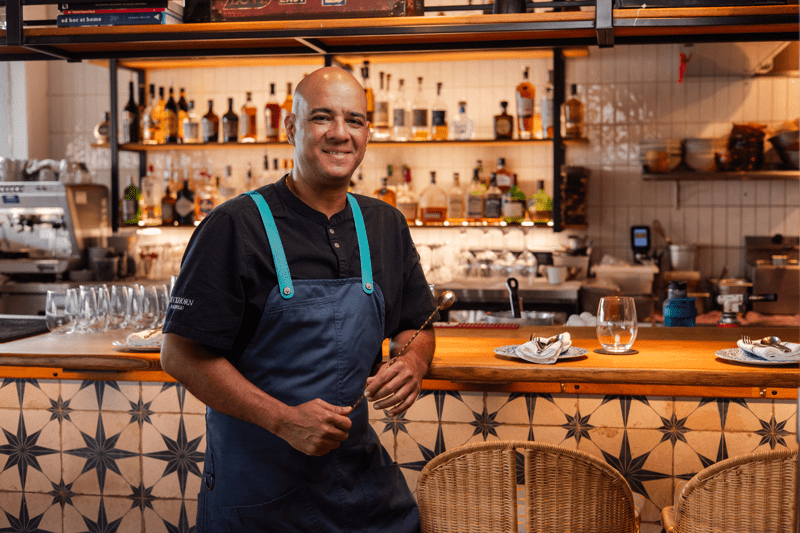 Exploring the World of Craft Cocktails | Aruba.com