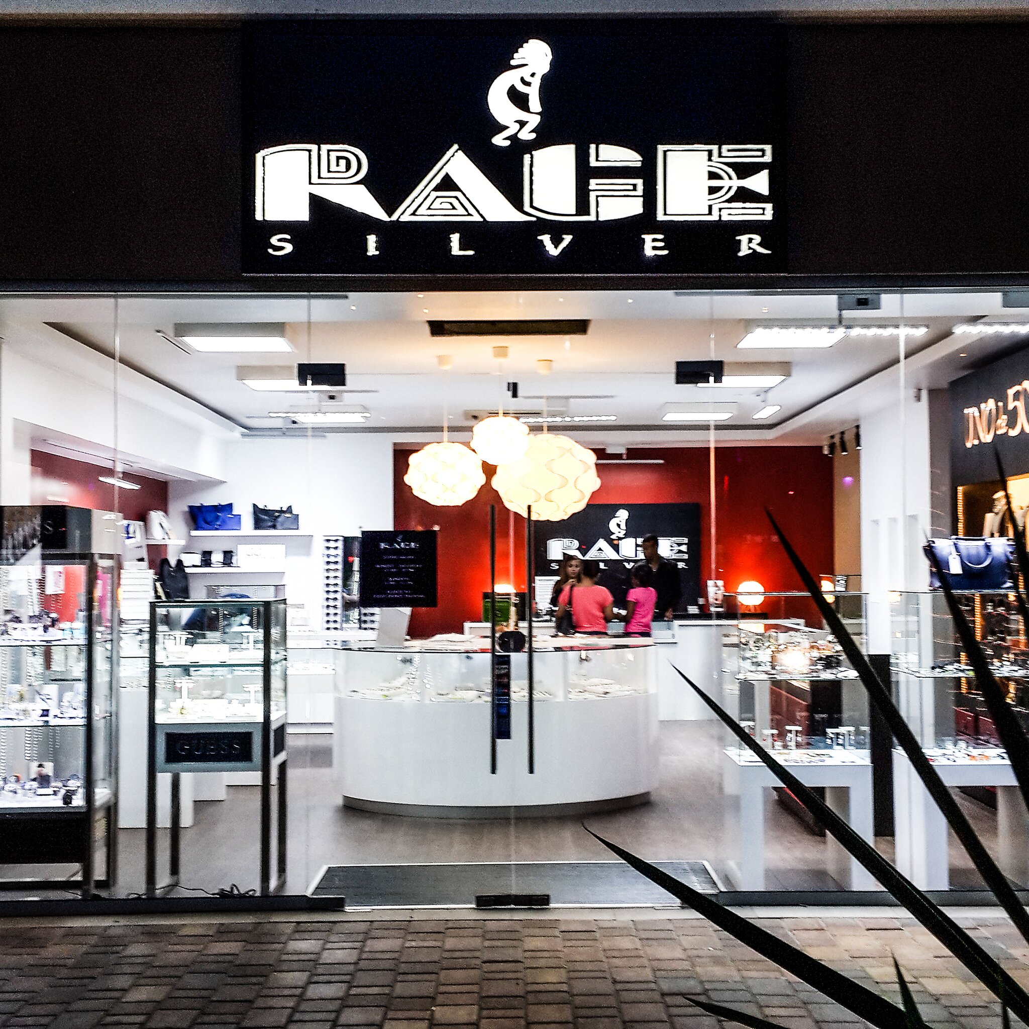 Silver Jewelry Stores in Aruba - Rage Silver