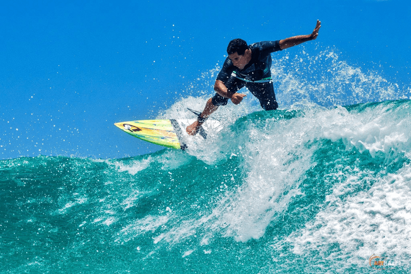 Los mejores lugares para surfear en Aruba: ¡Descubre las olas del Caribe!