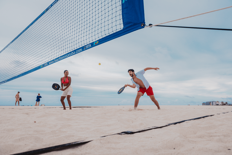 Beach Tennis Aruba: vive la pasión del tenis de playa en Aruba